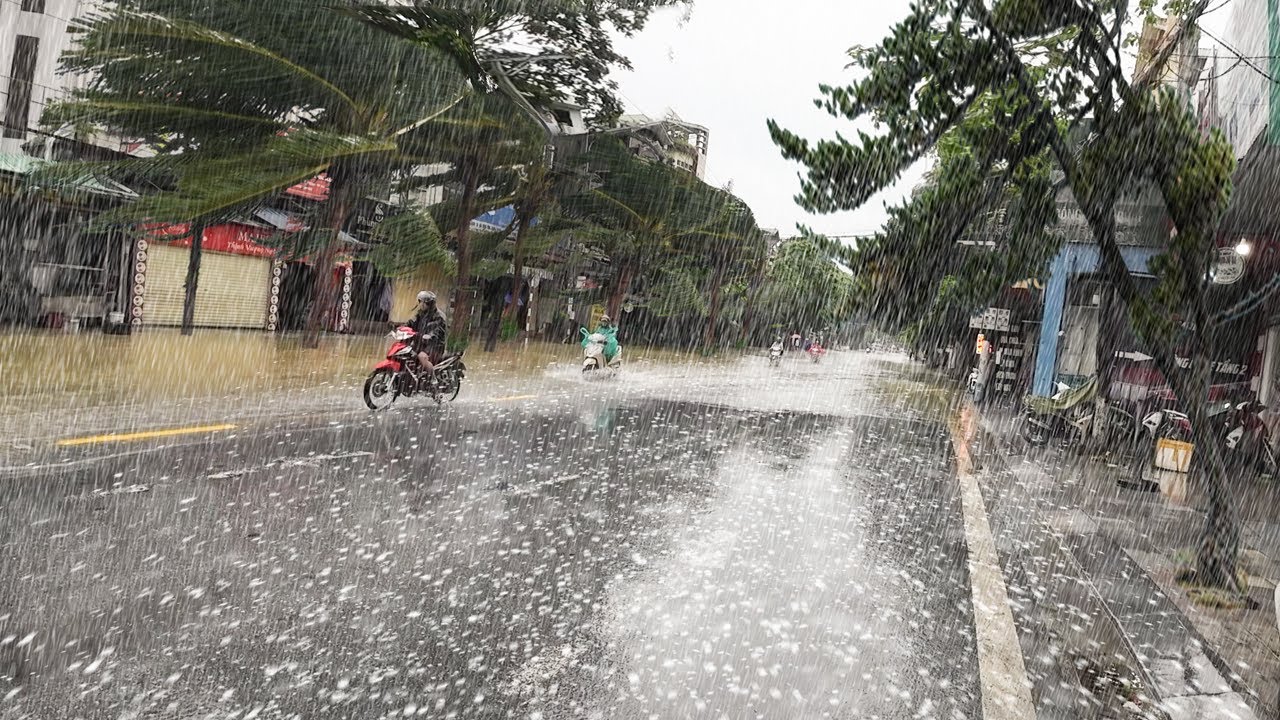 Heavy Rain Walk In The Quiet Village. Heavy Rain With Lightning ...