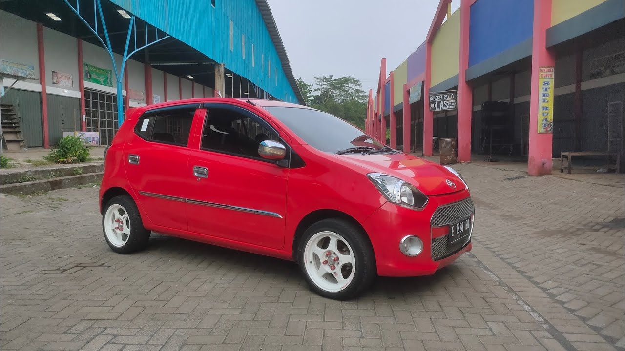 Mobil Irit gesit Daihatsu Ayla Type M upgrade X tahun 2014 manual - YouTube