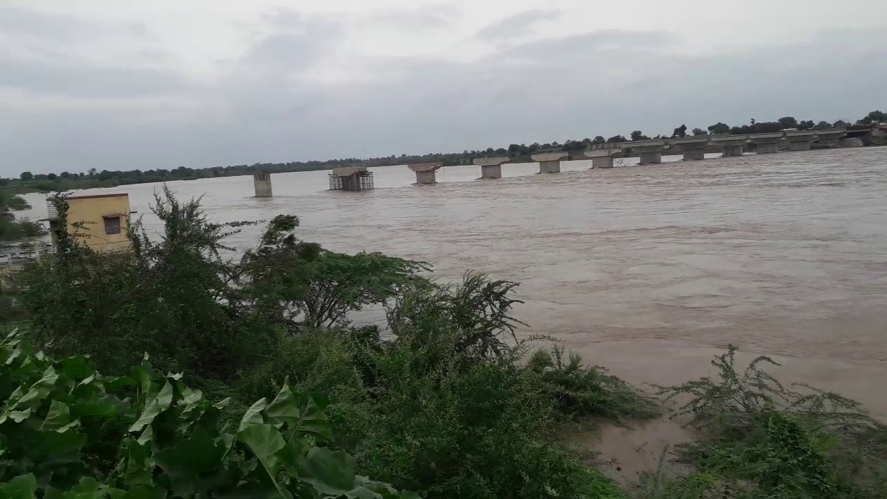 Bheema River overflow in Naribol, Tq: Jewargi, Dist: Kalaburgi. - YouTube