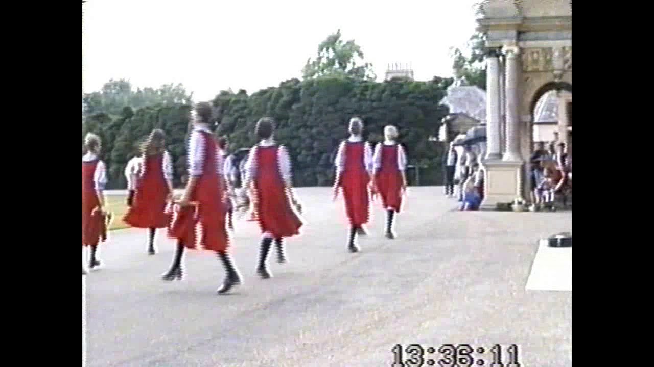 Haughley Hoofers dance Lancaster - YouTube