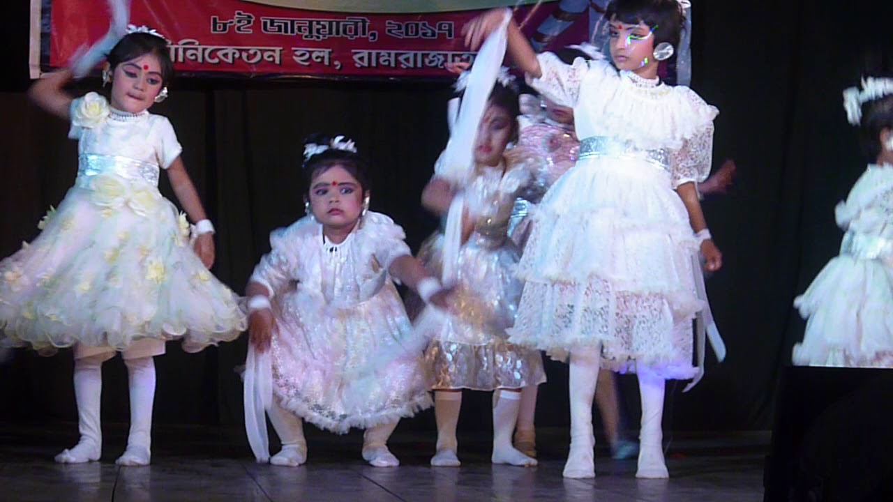 MOMER PUTUL (DANCE) - YouTube