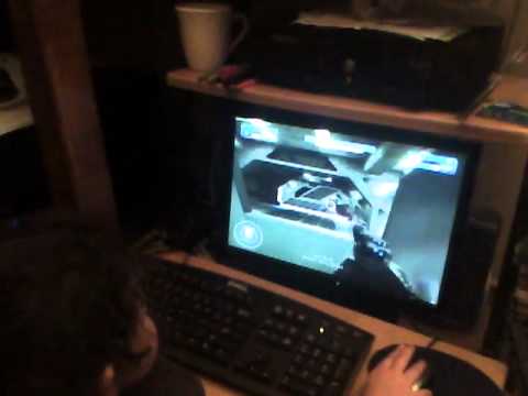 4 year old playing Halo CE Pro Status - YouTube