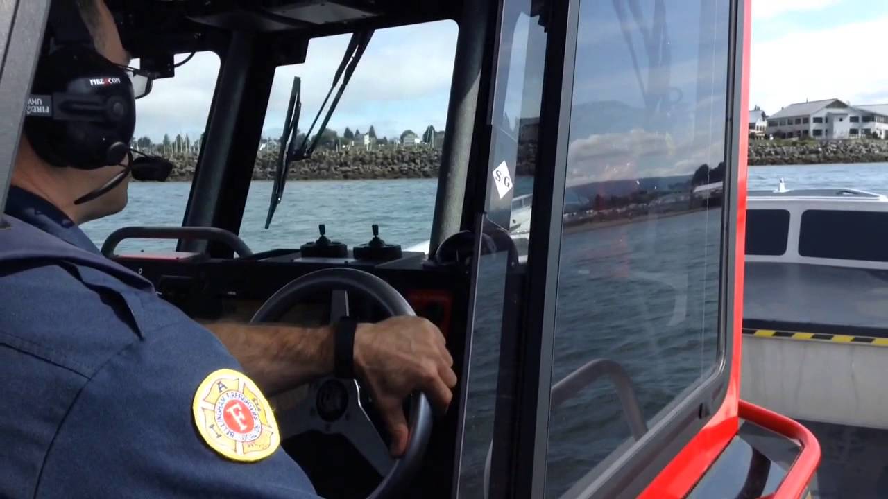 Bellingham Fire Dept. gets new $1M fire boat - YouTube