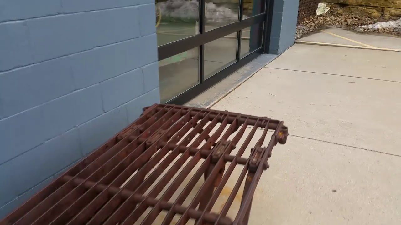 Leclaire, Iowa American Pickers - YouTube