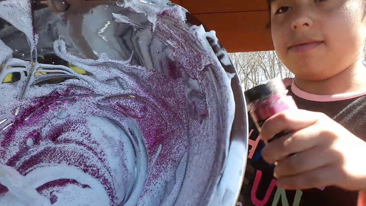 Making a slime with my friend - YouTube