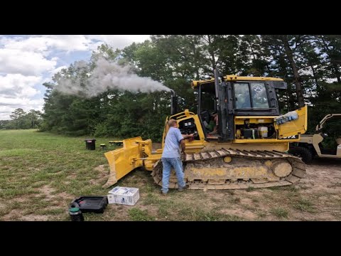 Death Of A Dozer....A "Run-A-Way Diesel" ...Komatsu D39-PX - YouTube