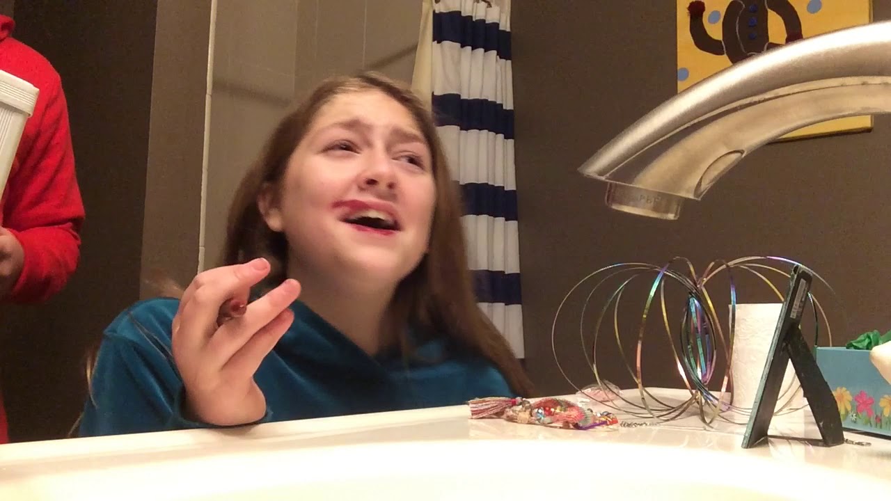 Over Exaggerating Every Day Things! I O & Boo - YouTube