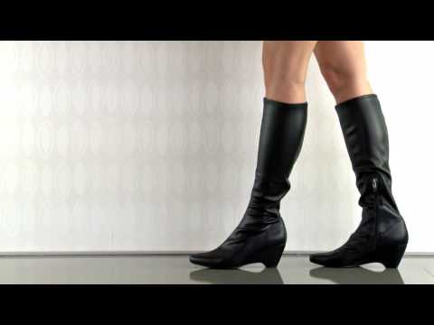 Henna in Black Stretch Paris Hilton