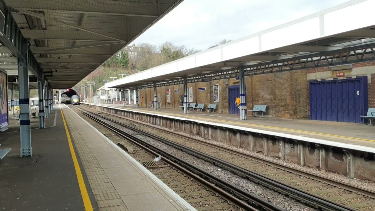 7. Dover Priory Station / Southeastern trains / Class 395 (Javelin ...