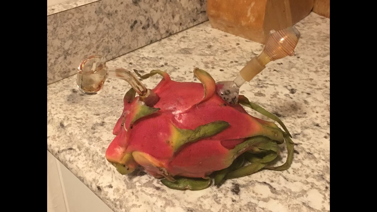 Dragon Fruit Dab Hits {12 Dabs of X-Mas}(Can I Dab Bong It?) - YouTube