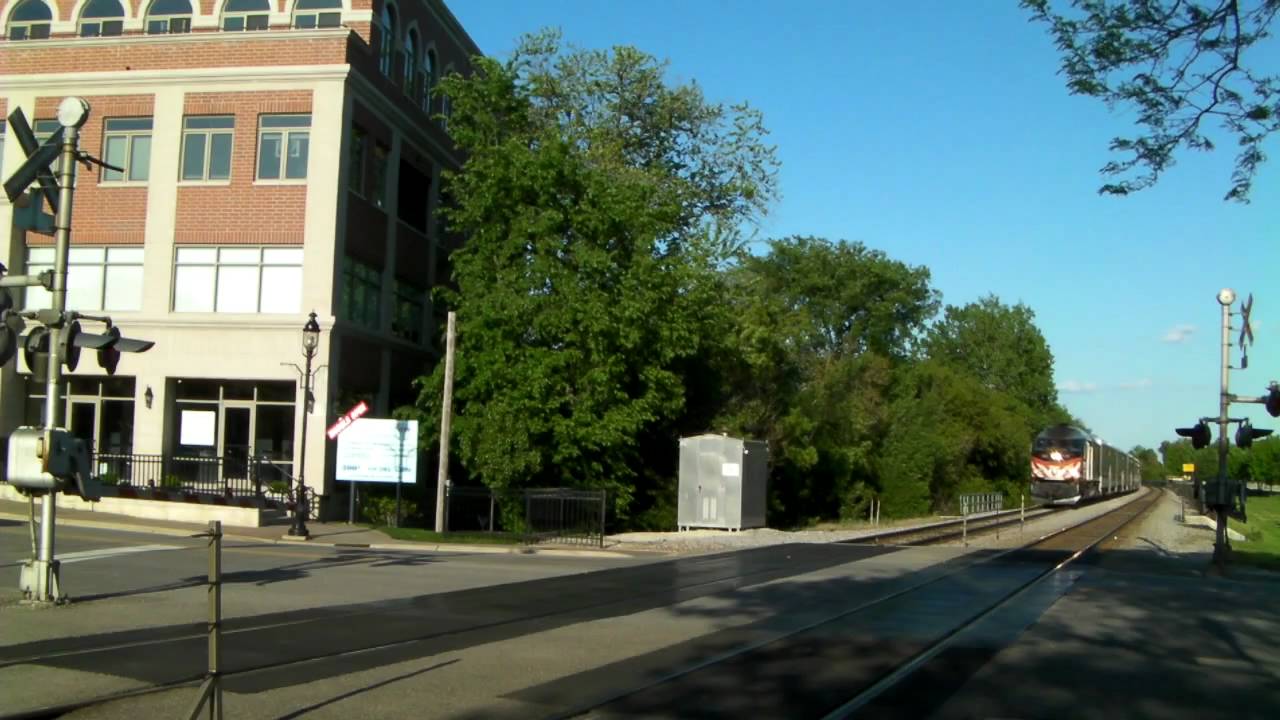 Metra 423 West - Itasca, IL - YouTube