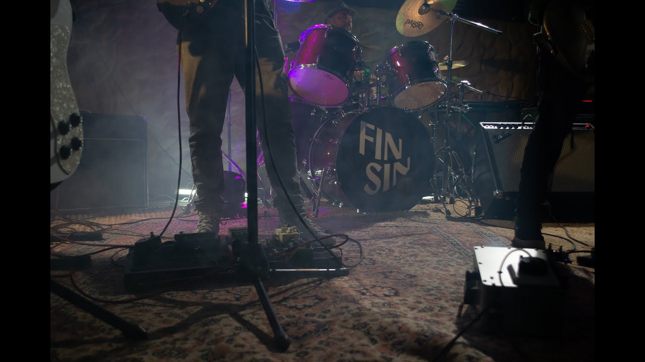 Finsin - Maia (Official Music Video) - YouTube