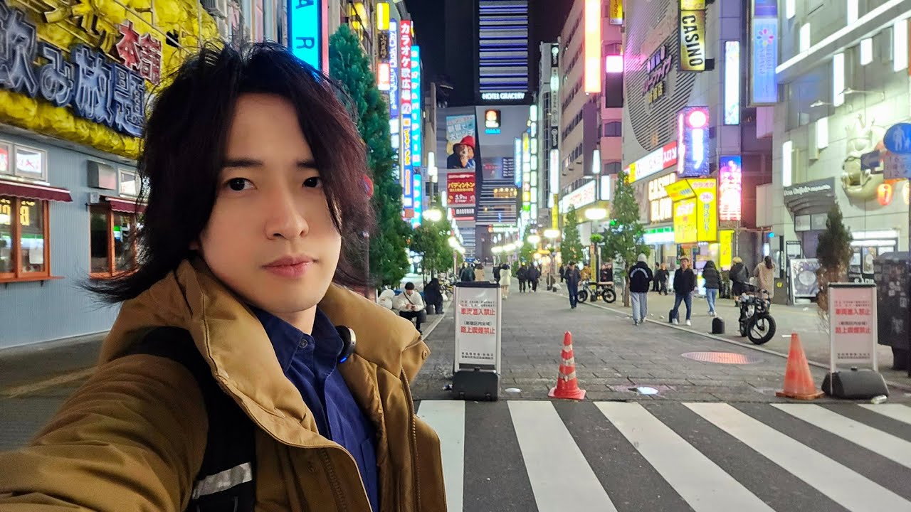 Confronting A Japanese Streamer In Yakuza Town - YouTube