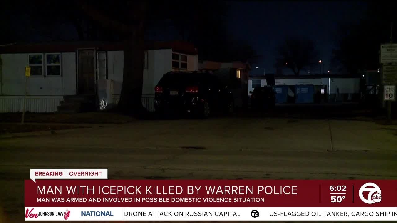 Man with icepick shot & killed by Warren Police - YouTube
