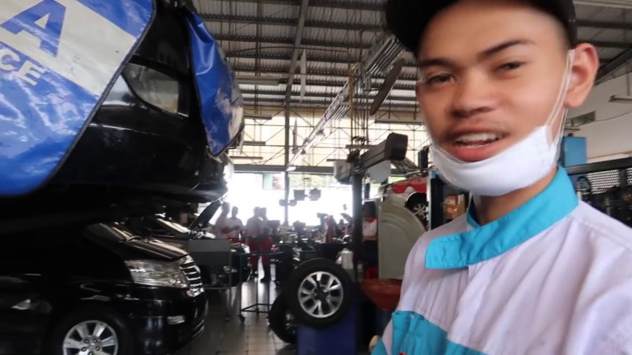 Mobil Tua Service di Bengkel Resmi - YouTube