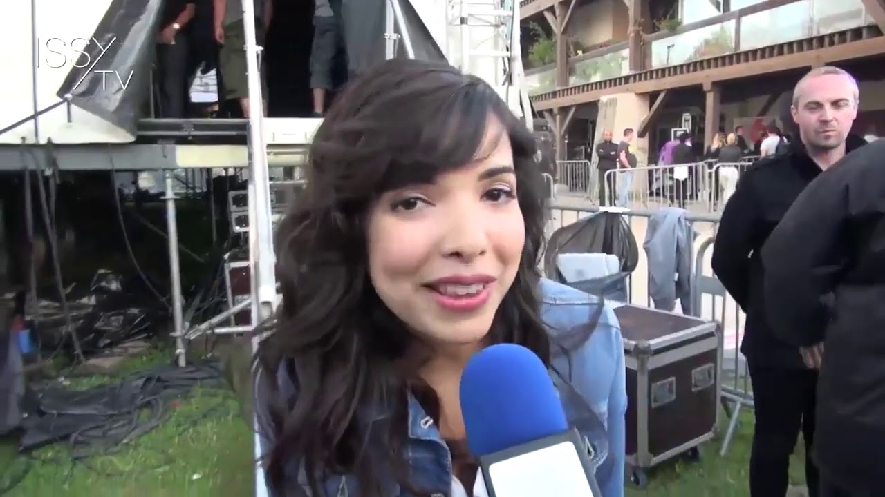 Indila Interview Issy-Les-Moulineaux - YouTube