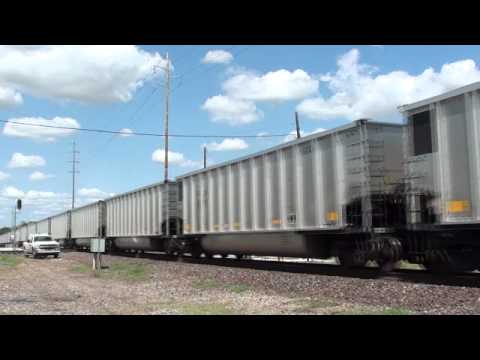 BNSF 6009/BNSF 9481 with GRDA loaded coal train/BNSF 8804/BNSF 8867 dpu's. - YouTube