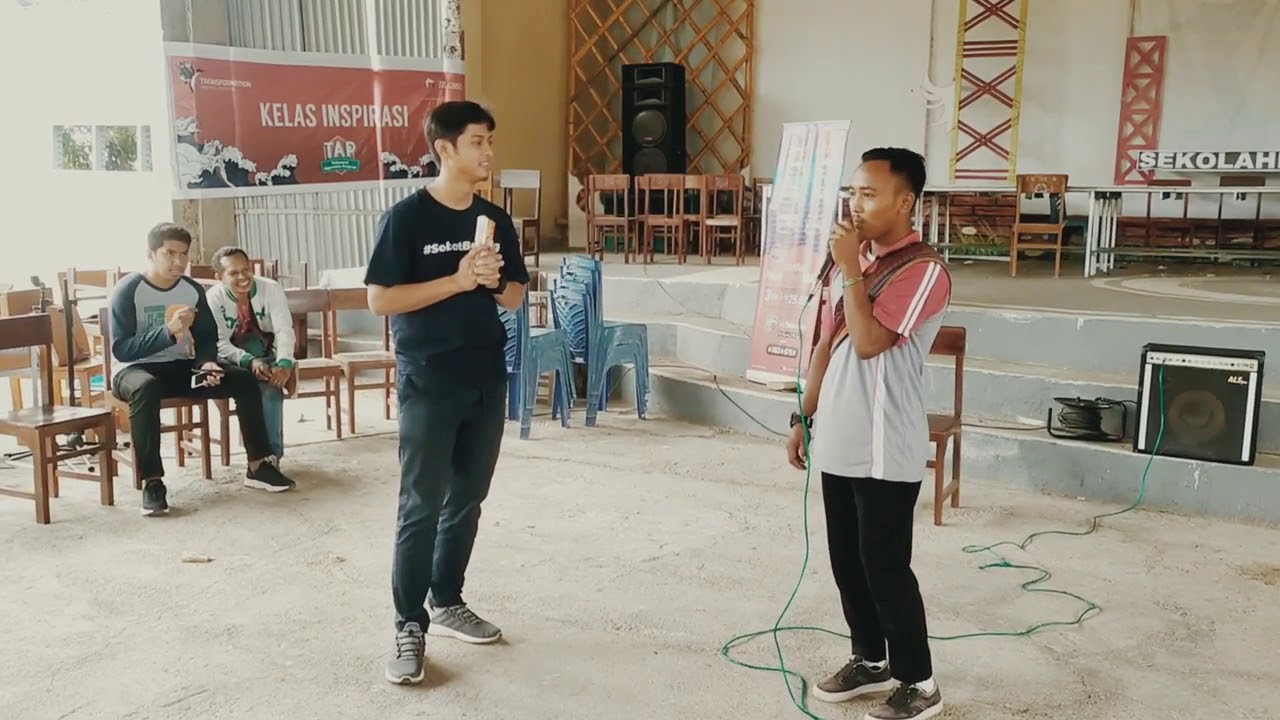 Kelas Inspirasi Telkomsel with TAP di SMK St Gabriel Maumere - YouTube