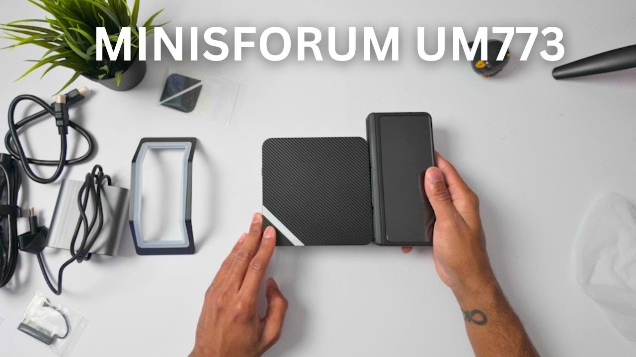Unboxing my FIRST Mini Server | MinisForum UM773 Lite - YouTube