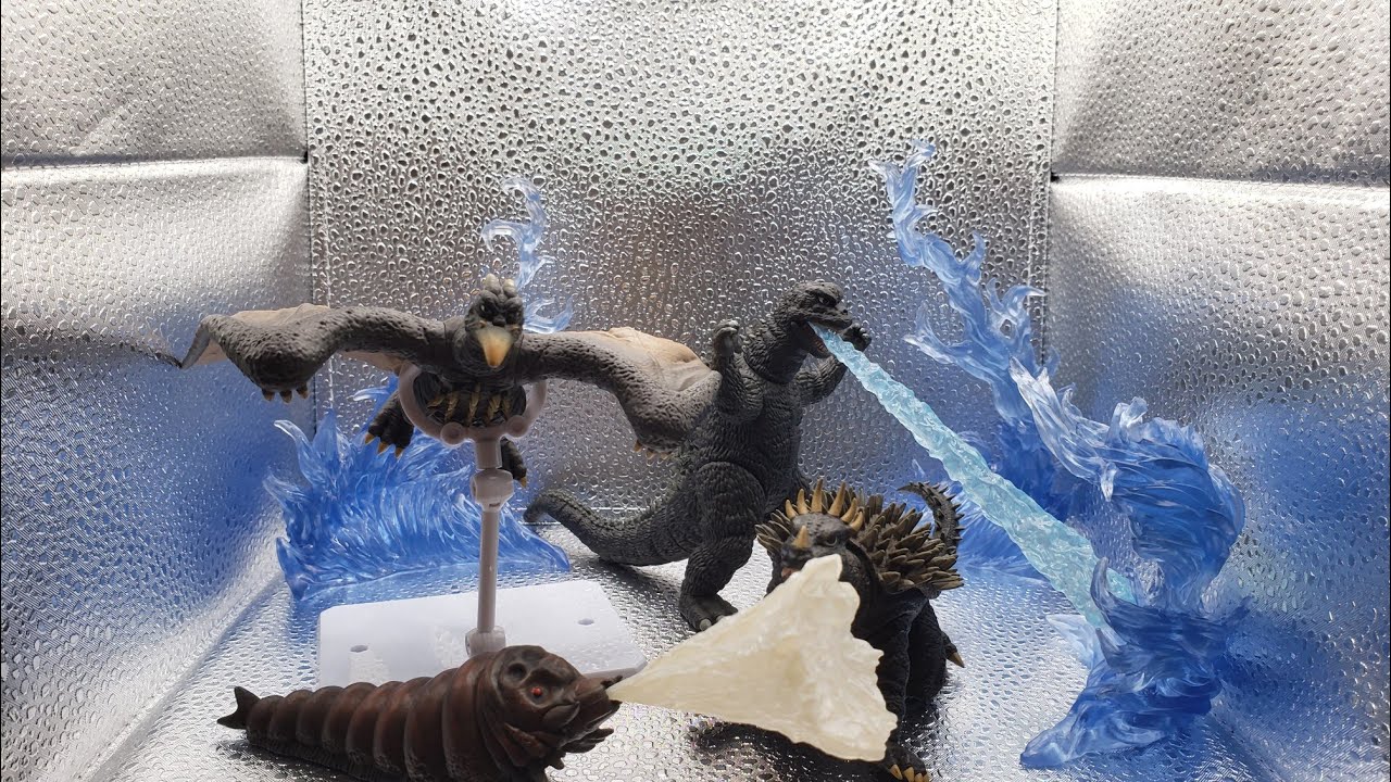Godzilla Destroy All Monsters Round One Figure Box! - YouTube