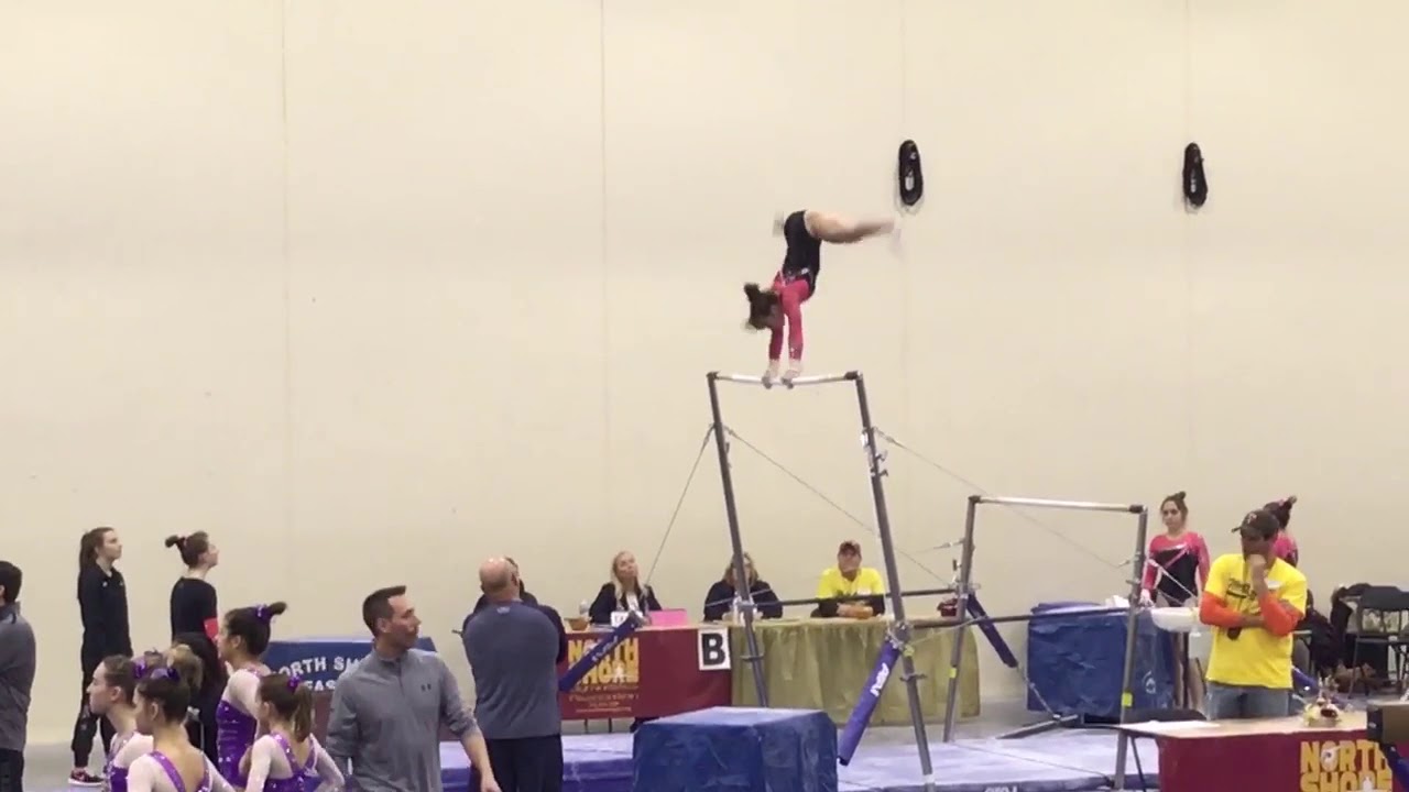 Chloe Beatty Bars 2017 - YouTube