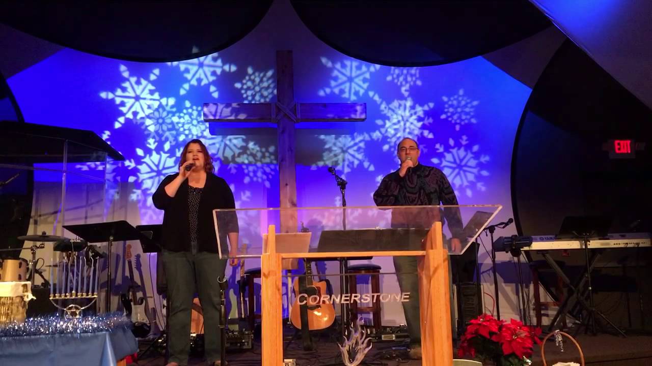 Jim Peretic and Erin Pickering sing Selah's "O Come, O Come Emmanuel ...