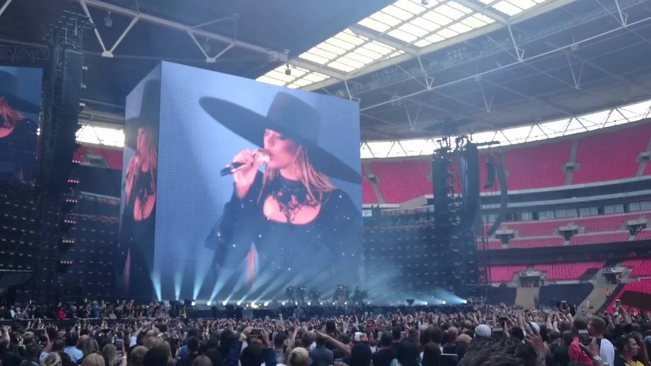 Beyoncé - Formation (live) Formation World Tour Wembley London 03/07 ...