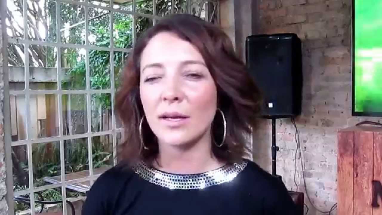 Invitación de Cony Camelo para ver "Metástasis" - YouTube