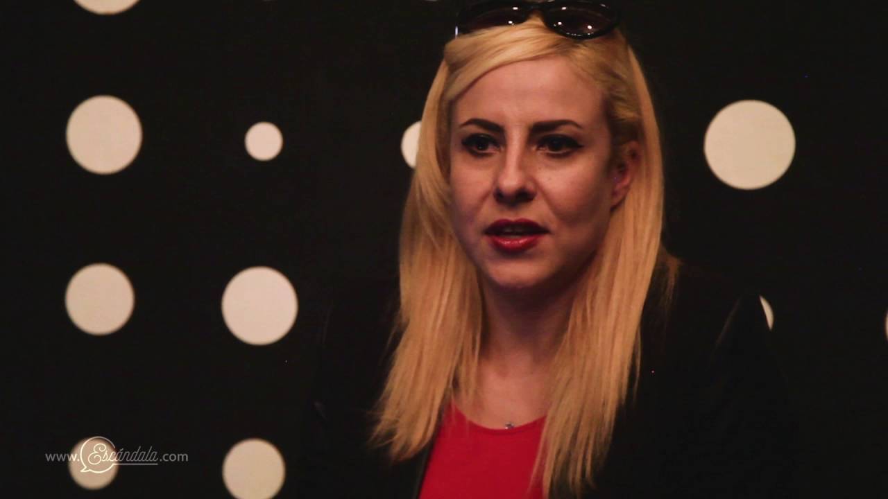 Bufando con: María Daniela - YouTube