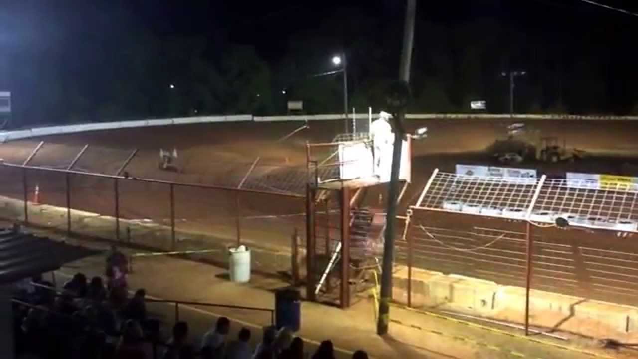 Gulf Coast Winged Mini Sprint Series heat race 2 Flomaton Speedway 4-26 ...