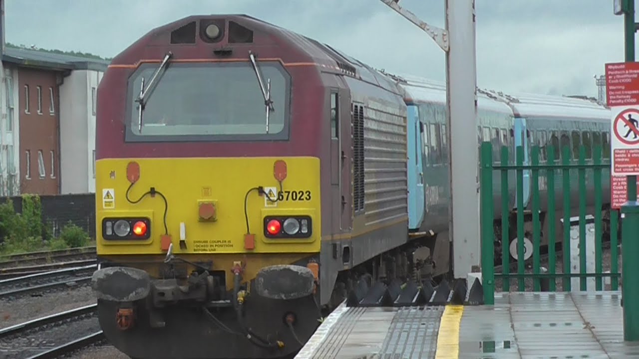 Arriva Trains Wales 82307 + 67023 At Cardiff Central On The Loco Hauled ...