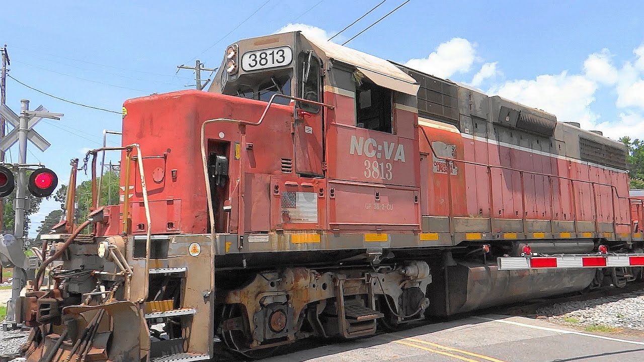 NC:VA Empty Slab Train With Cabless Yard Slug in Conway, NC - YouTube