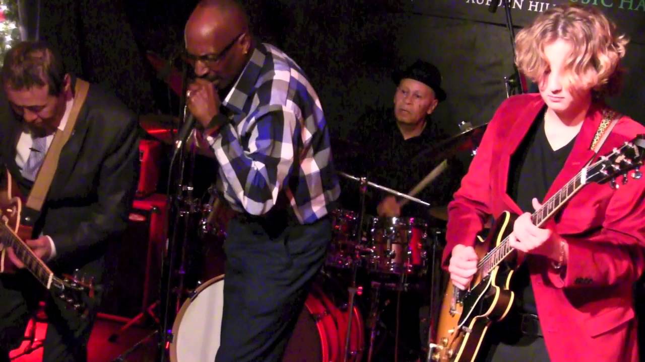 ''JAMES BROWN MEDLEY'' - BOBBY MURRAY BAND @ Callahan's, Dec 2015 - YouTube
