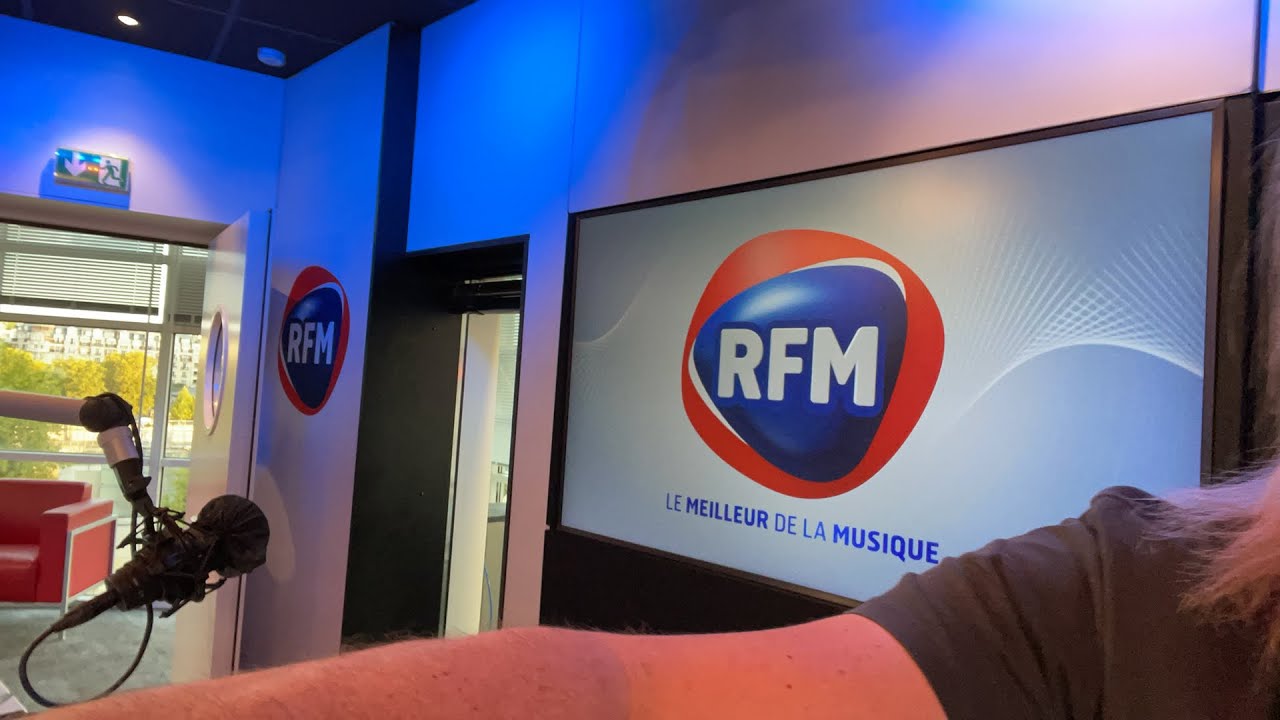 En direct du studio radio RFM - YouTube
