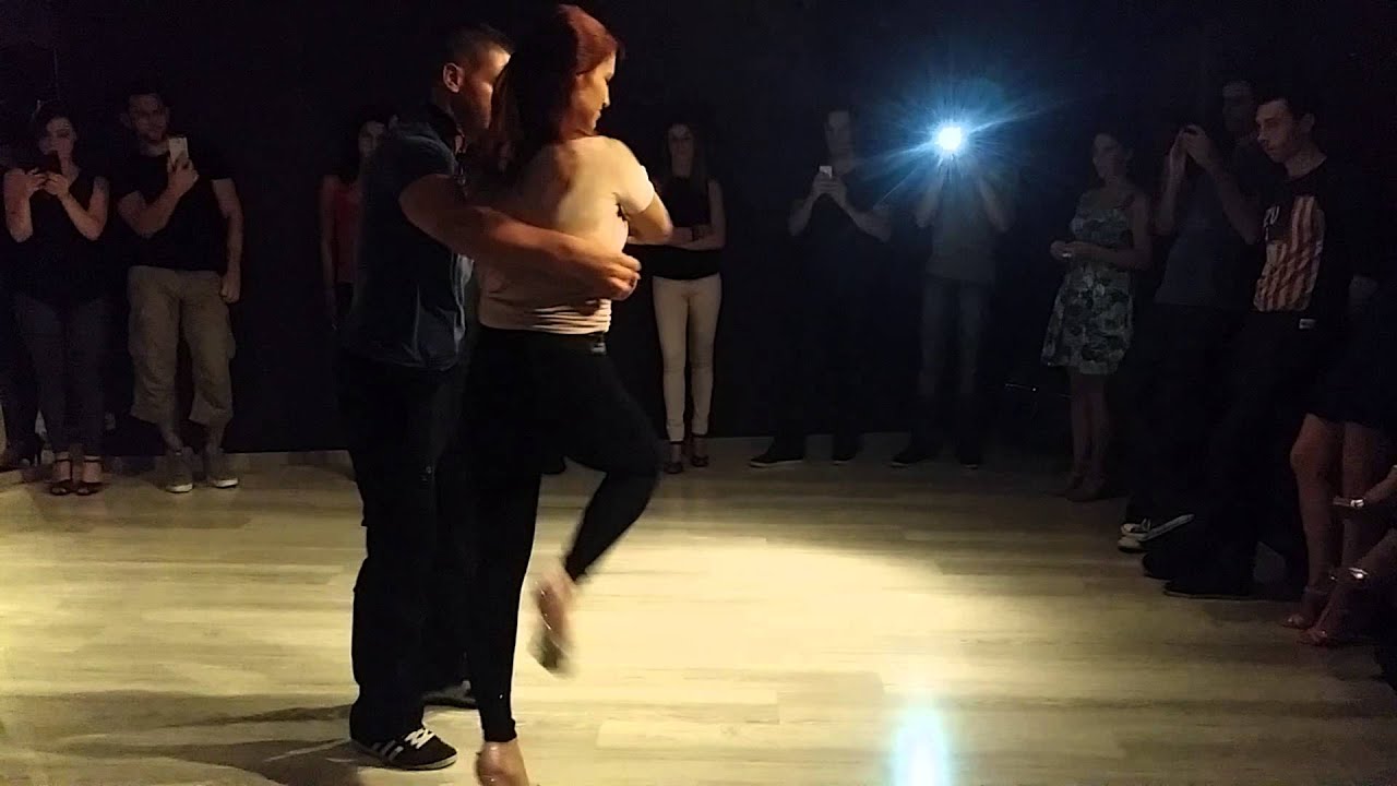 Stage Bachata Sensual By Caroline And Xavier Bachatero Youtube