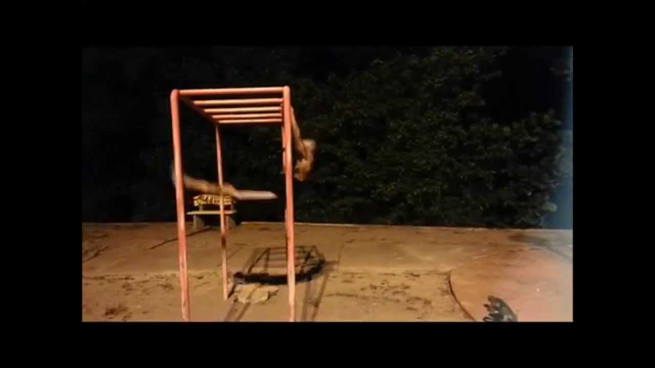 Swing 360° Pull Up - YouTube