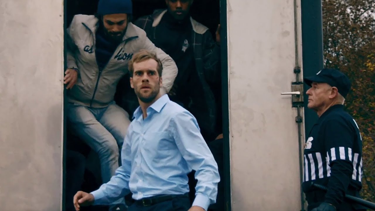 Immigration Game – Trailer - Dravens Tales from the Crypt