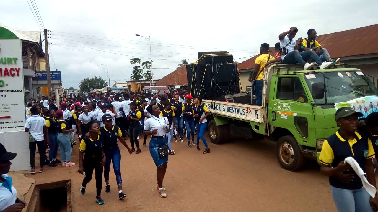 BECOLED STUDENTS IN TOWN - YouTube