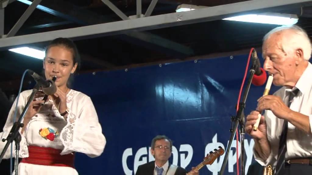 Neda Nikolic i Dobrivoje Todorovic - Sabor frulasa u Raznju - YouTube