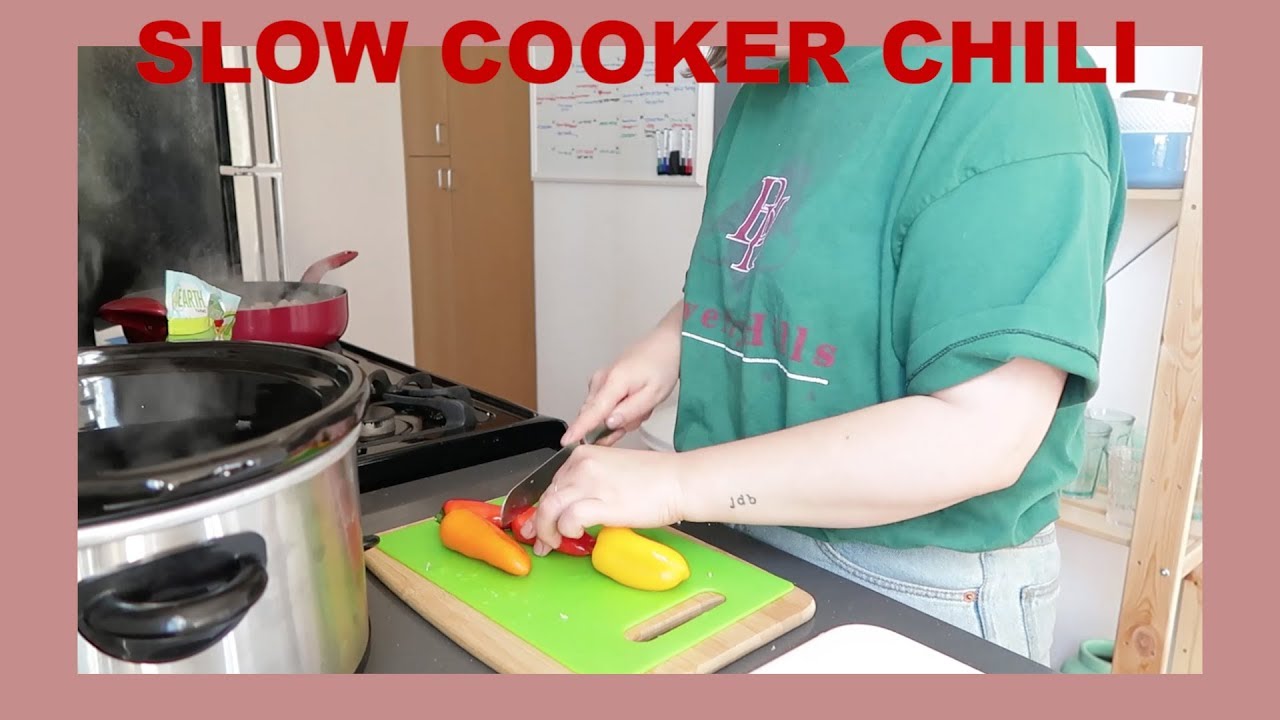 Making Crockpot Chili & Singing Karaoke - YouTube