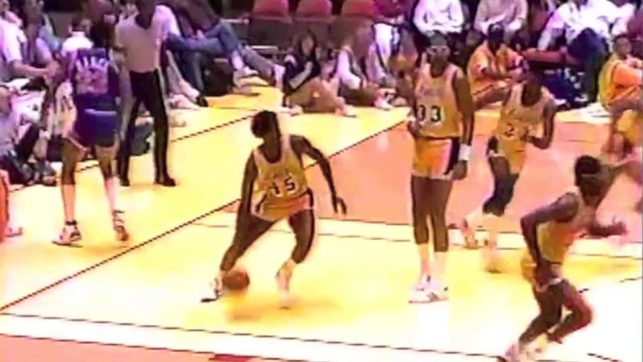 Magic Johnson: The Art of Passing - YouTube