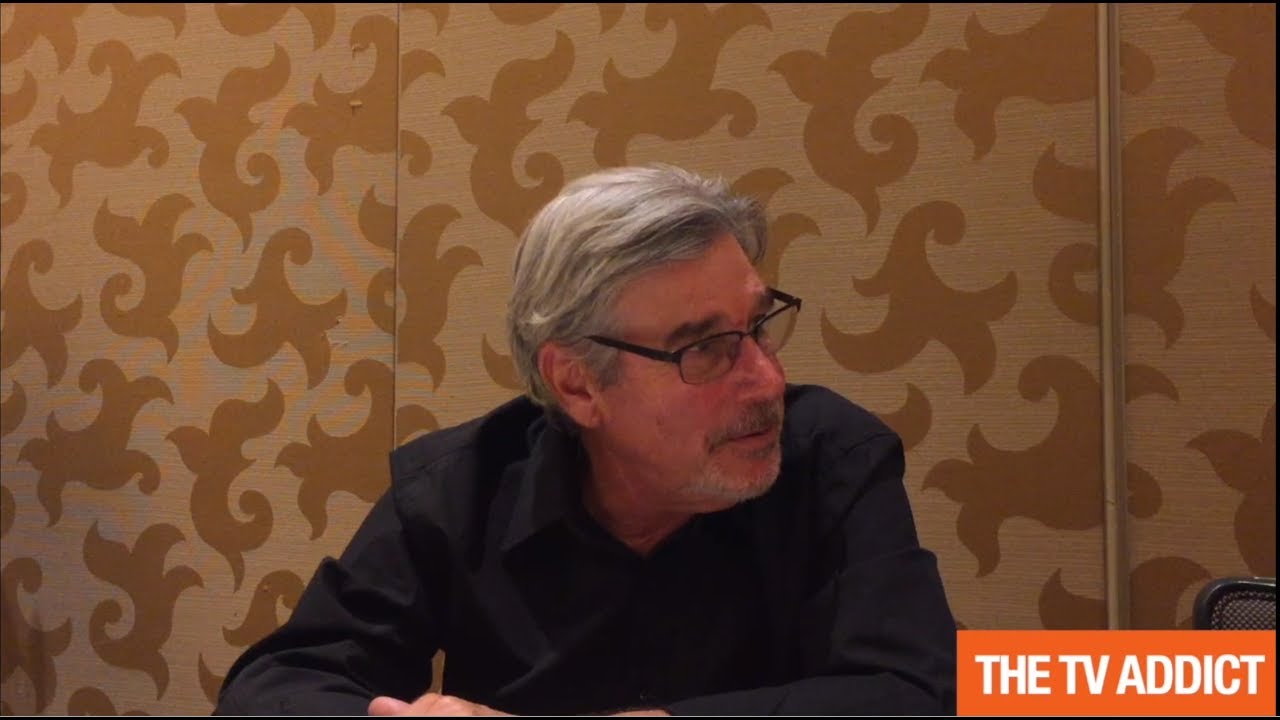 Robert Singer - Supernatural Comic-Con Press Room 2017 - YouTube