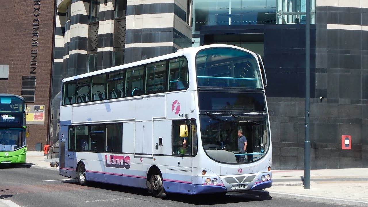 First Leeds Volvo B7TL Wright eclipse Gemini (32443 YJ04 FYP) mega loud ...