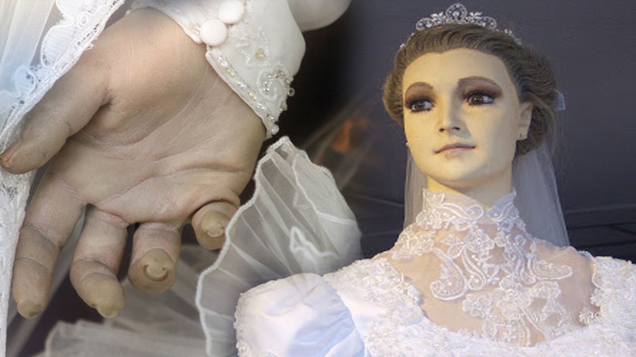 People Think This Mannequin Is A Real Life Corpse Bride WATCH WHAT ...