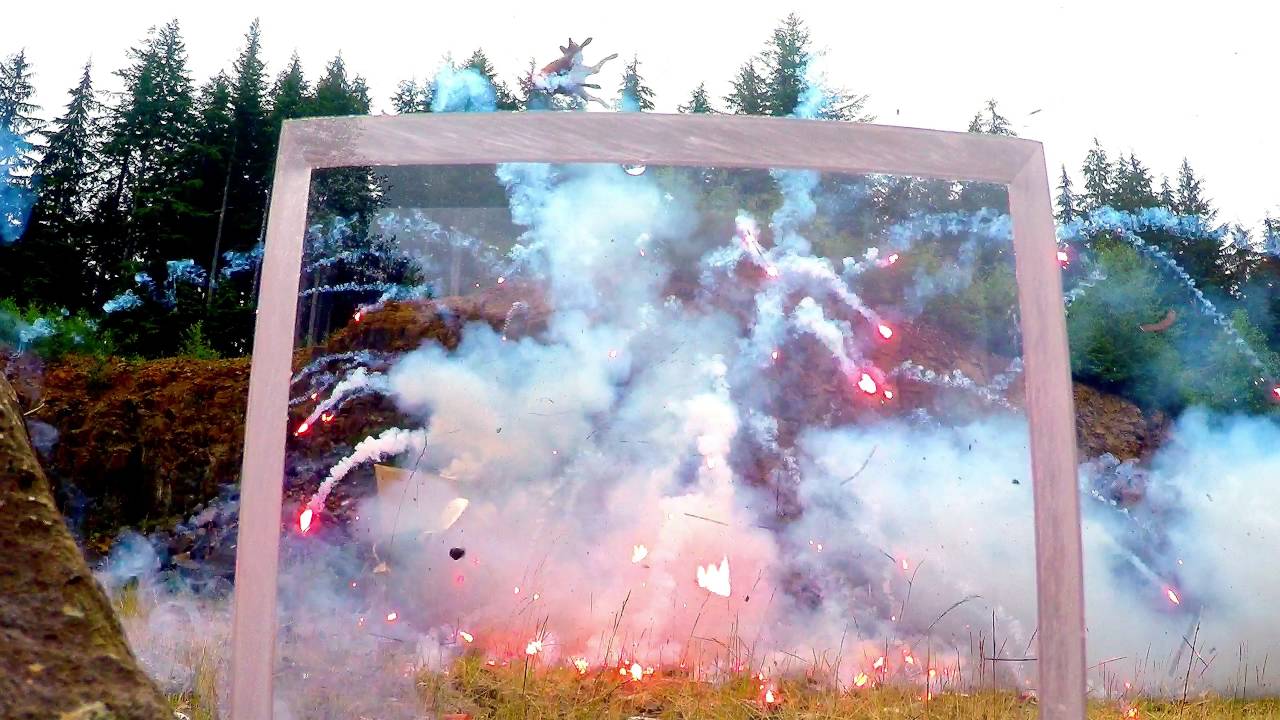 Wiley Coyote Sparkler Bomb - YouTube