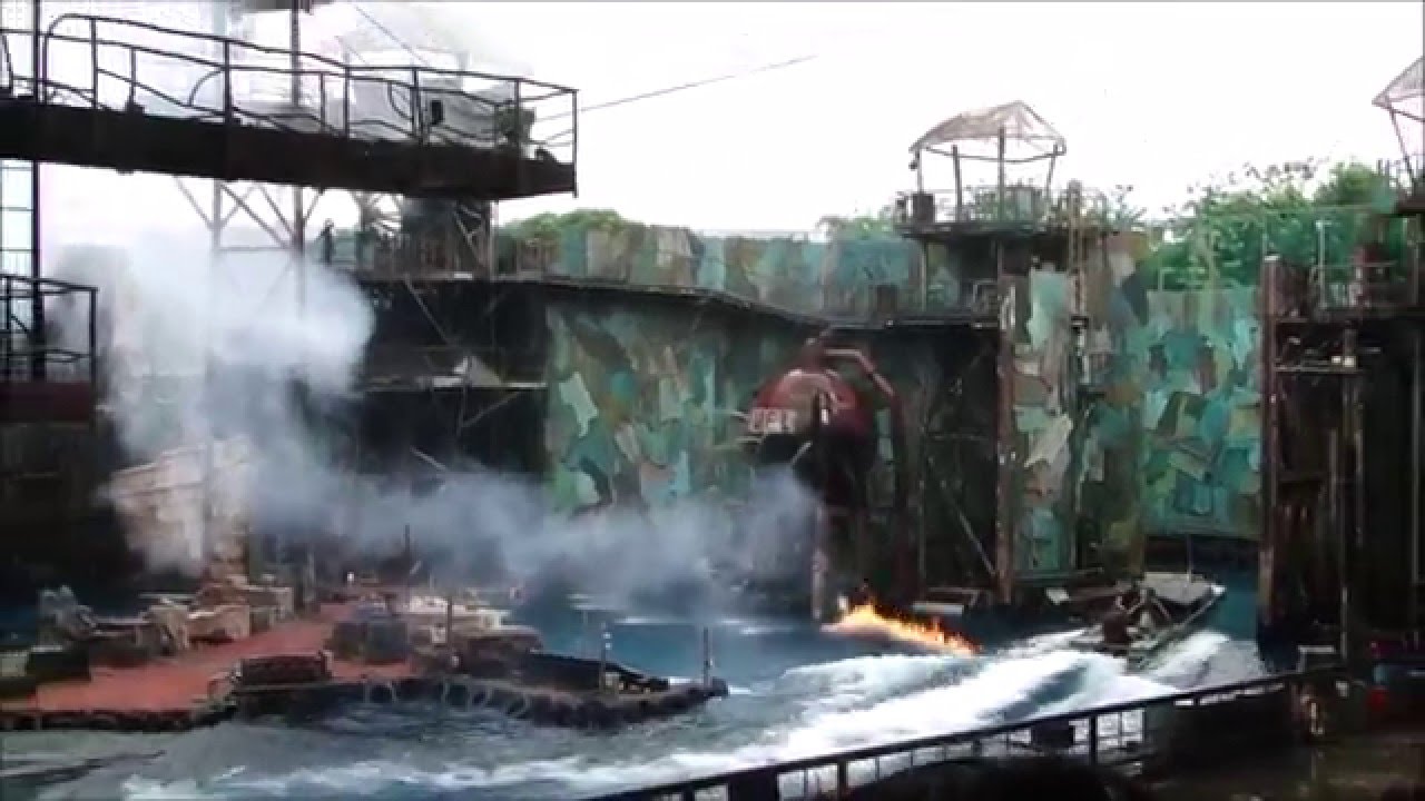 2016-01 USS - Waterworld Show - YouTube