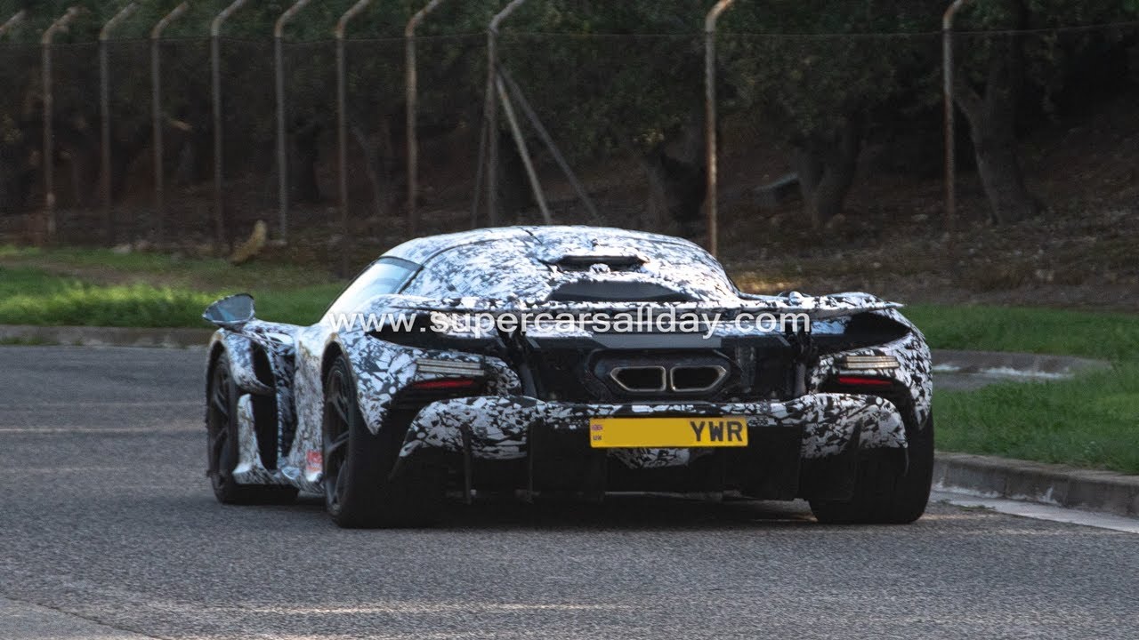EXCLUSIVE FOOTAGE: McLaren W1 spotted in the STREETS - YouTube