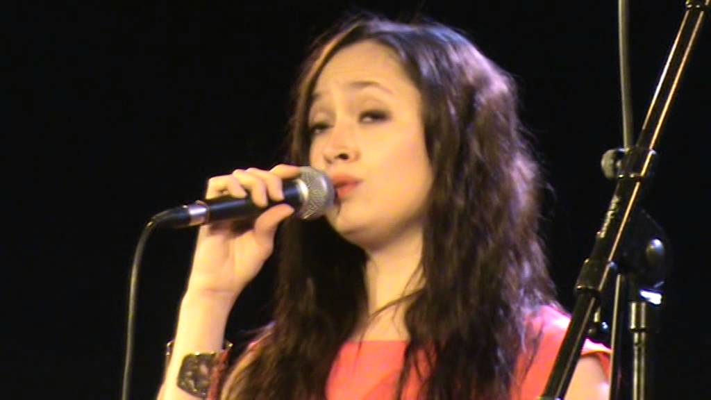 CANDICE PARISE - Somewhere over the rainbow - YouTube