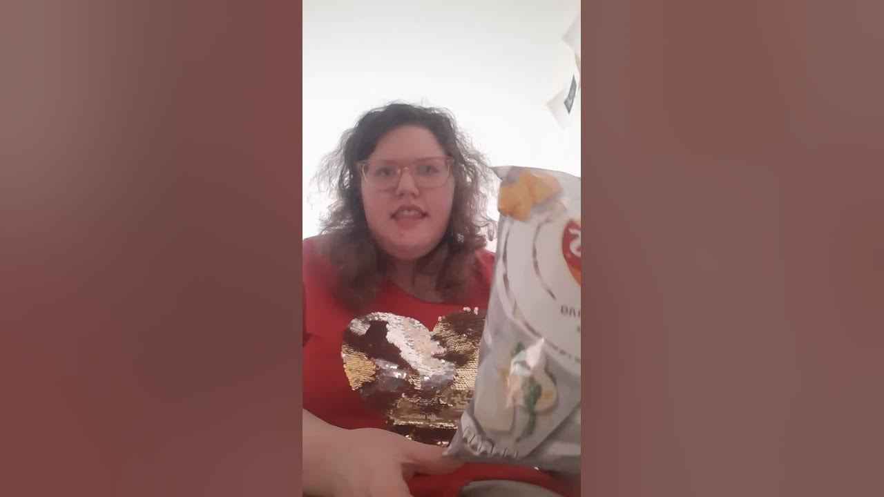 Тестирую новинку чипсы со вкусом Моцарелла с Песто!!! - YouTube