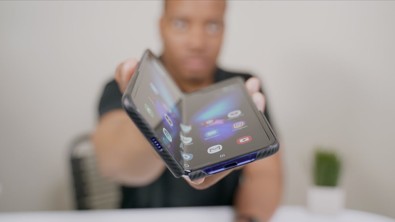 The Galaxy Fold CREASE - Is it a Problem? - YouTube